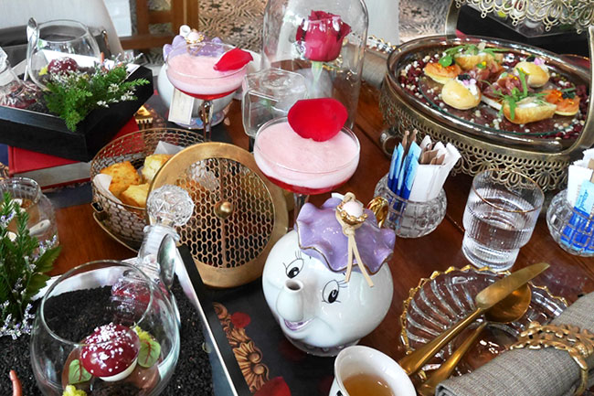気分は中世のお姫様!! 美女と野獣ワールドに浸れるアフタヌーンティー【Bangkok Trading Post】 | DACO CO., LTD.